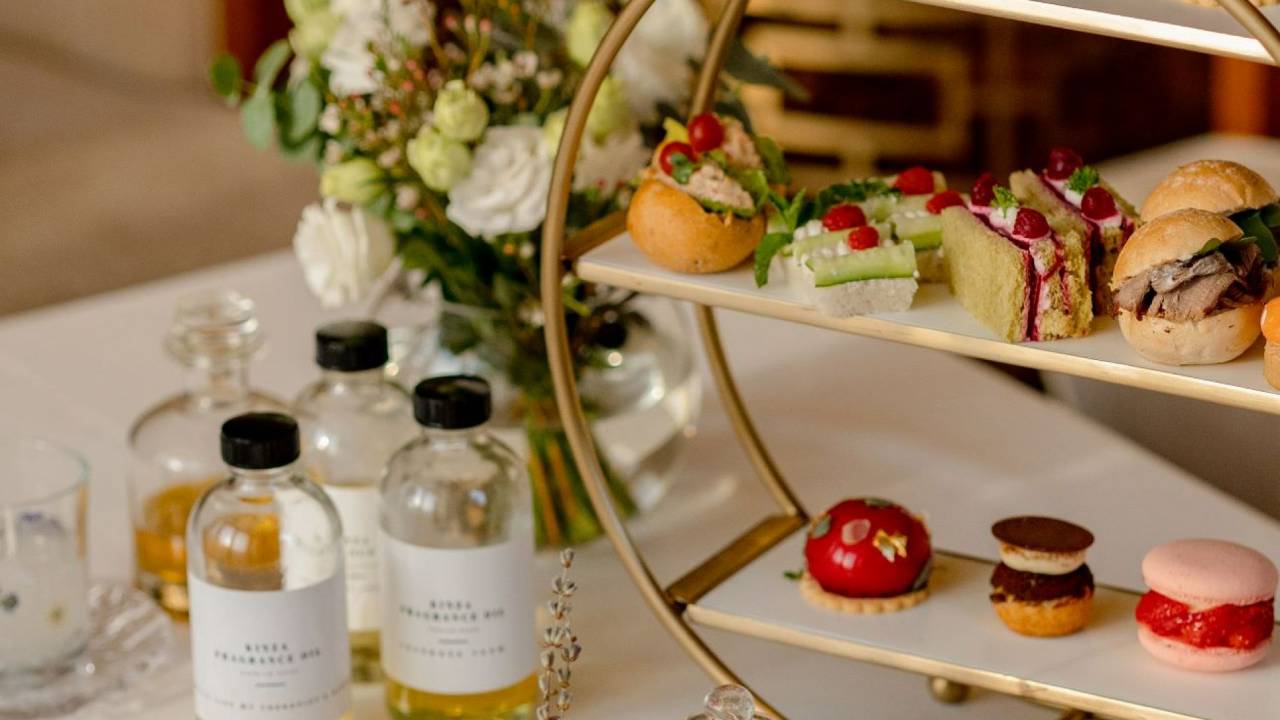 Timeless Afternoon Tea Experience At Lobby Lounge The Palace | MLU